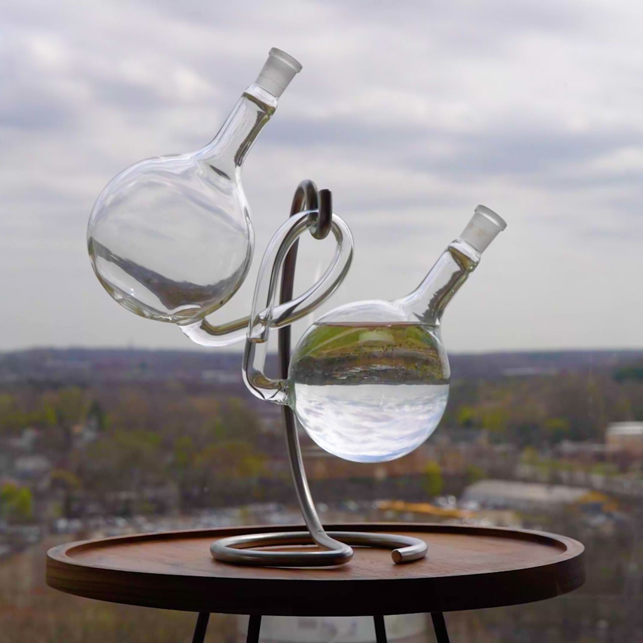 Gypsy Labs Siphonair Gravity Water Pipe - HS Wholesale