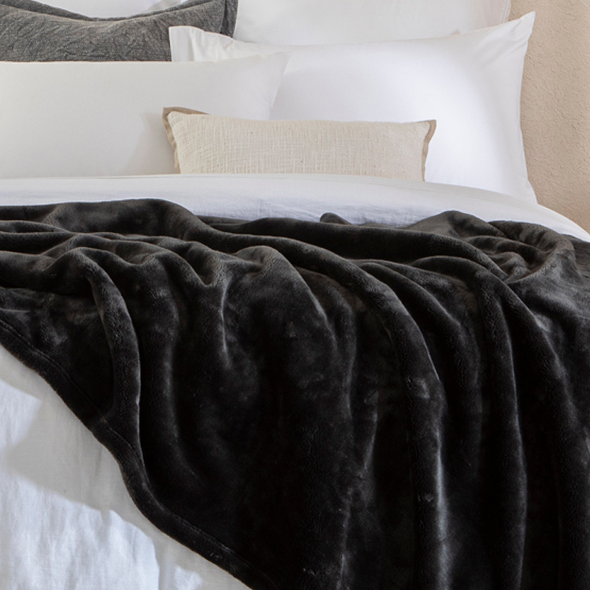Luxe 520gsm Microfibre Blanket - Pillow Talk