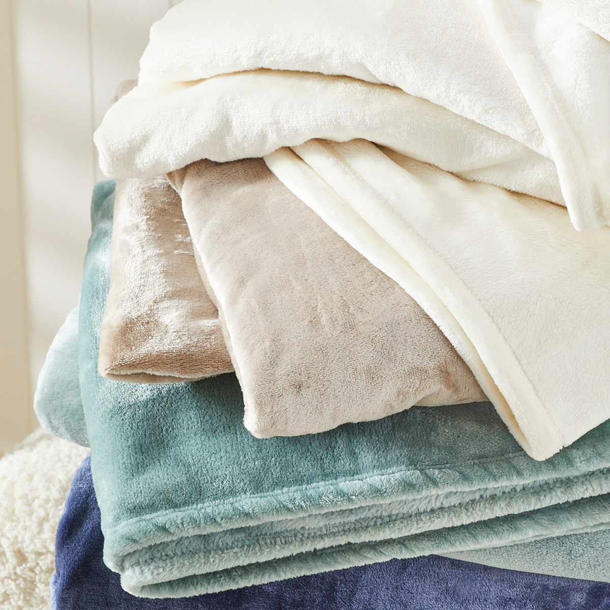 Simply The Softest 350gsm Microfibre Blanket - Pillow Talk