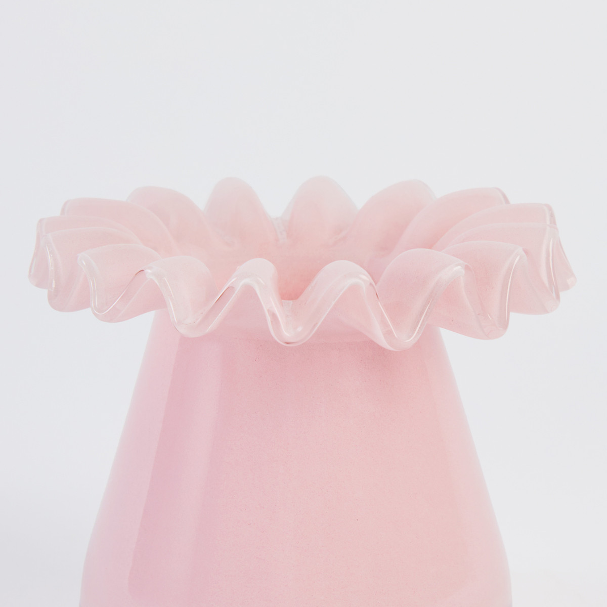 Izzy Frill Vase - Pillow Talk