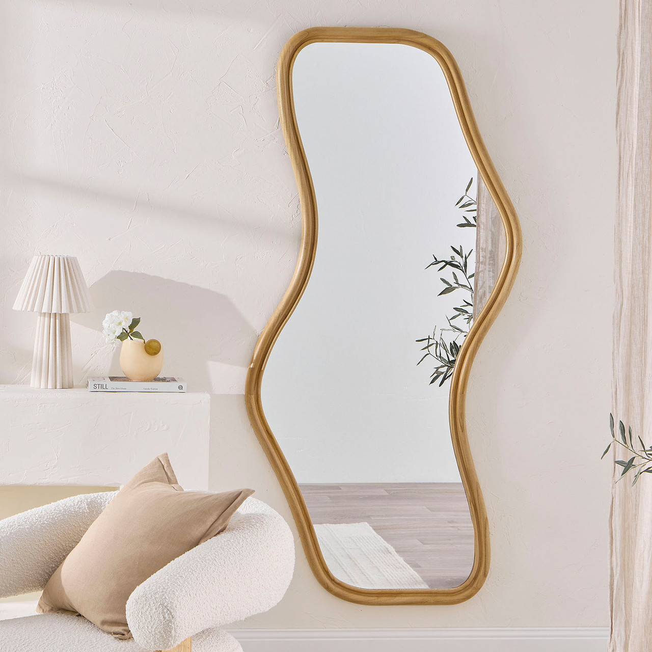 Willow Curve Floor Mirror - Pillow Talk