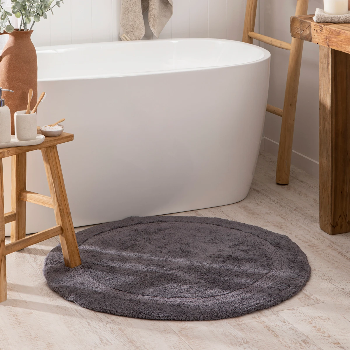 Resort Reversible Bath Mat Round - Pillow Talk