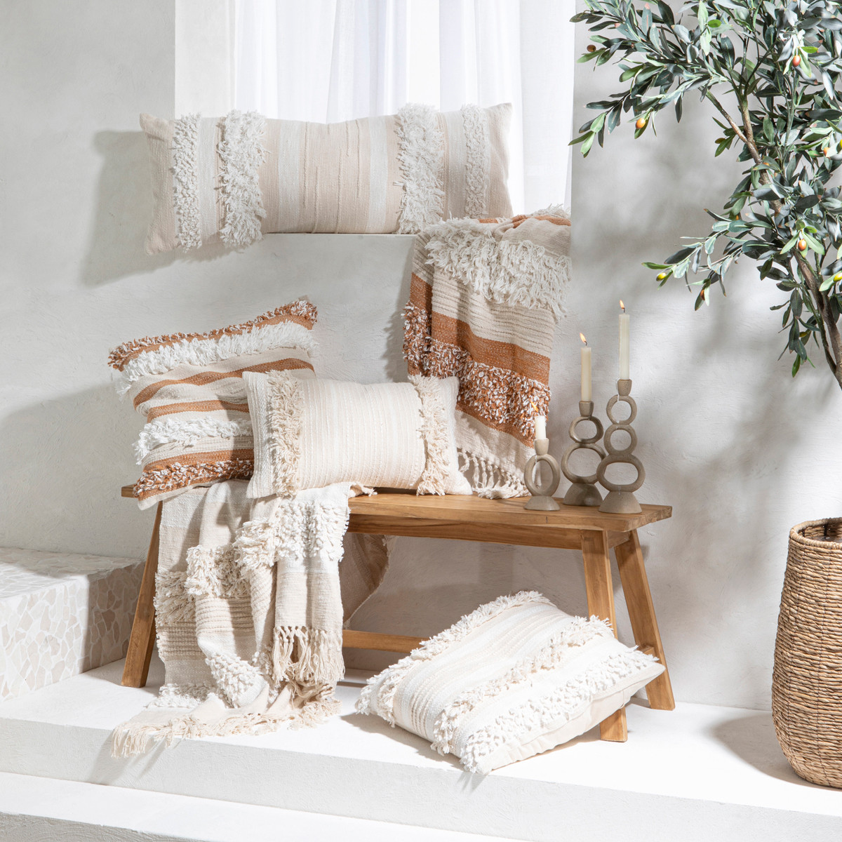 Daliah Cotton Tufted Throw - Pillow Talk