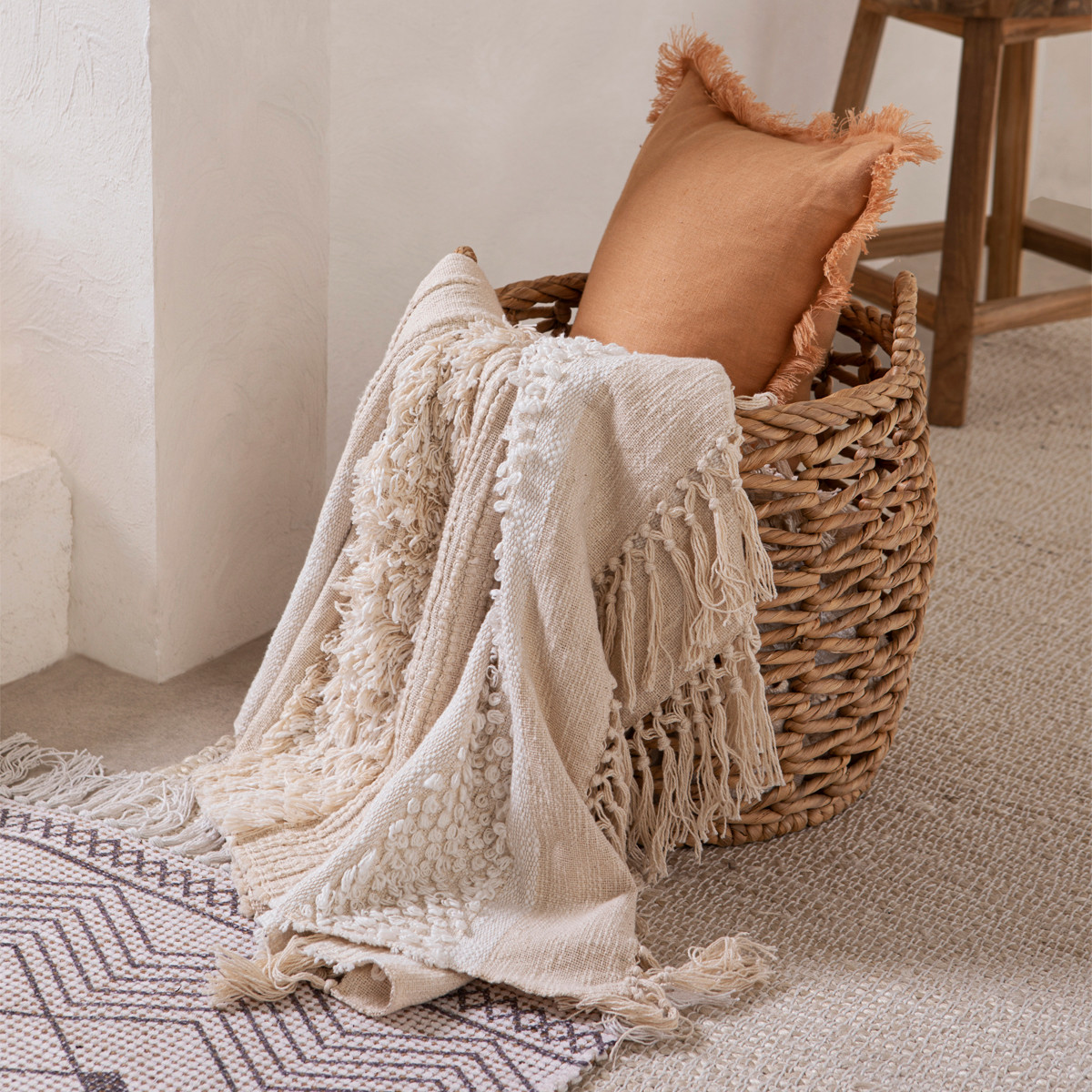 Daliah Cotton Tufted Throw - Pillow Talk