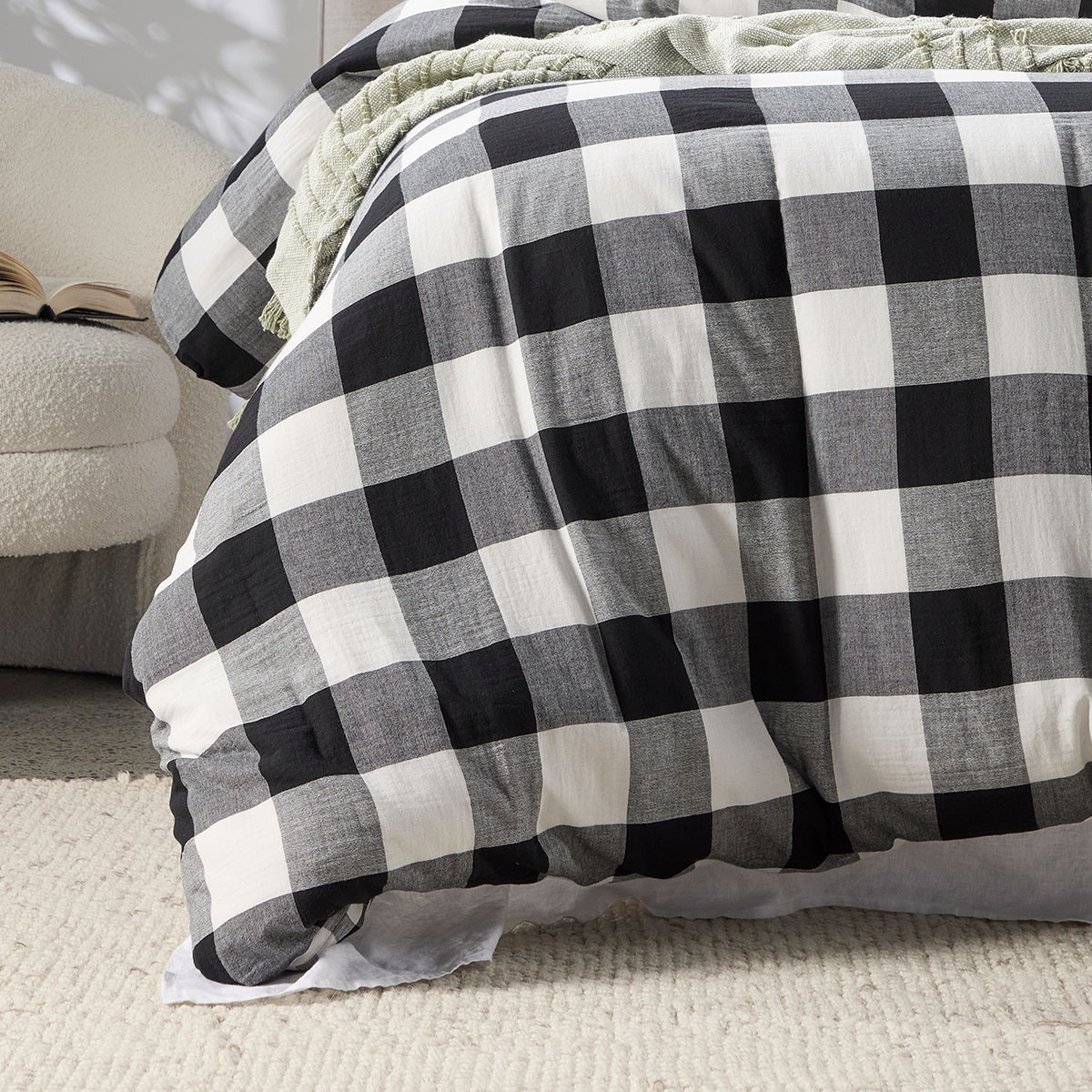 Della Black Check Quilt Cover Set - Pillow Talk