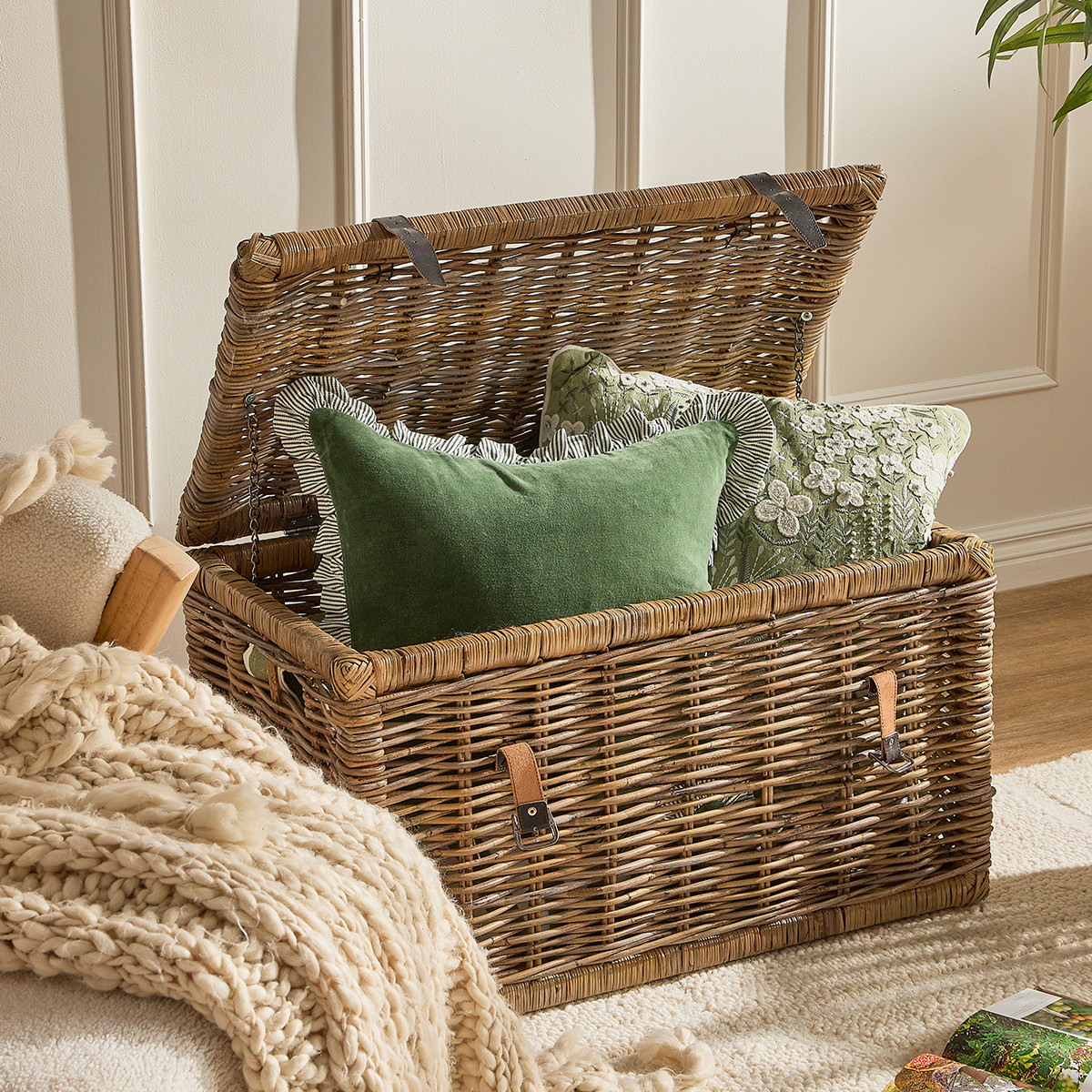 Hendrick Rectangle Trunk - Pillow Talk