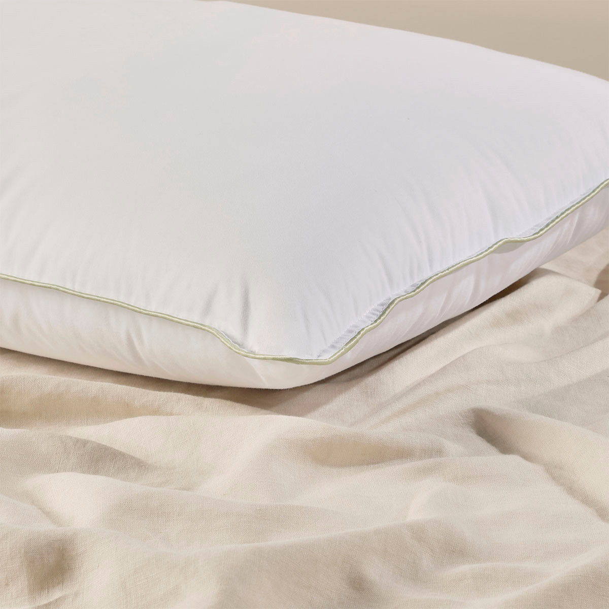 Hypoallergenic Microfibre Medium Pillow - Pillow Talk