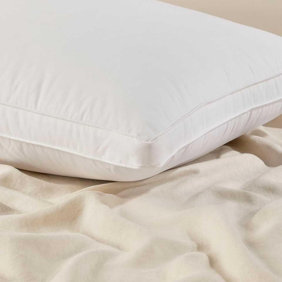 Ultra Loft Medium Gusseted Microfibre Pillow - Pillow Talk