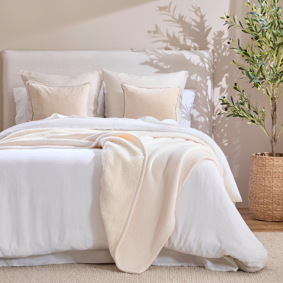 Marshmallow 510gsm Microfibre Blanket - Pillow Talk