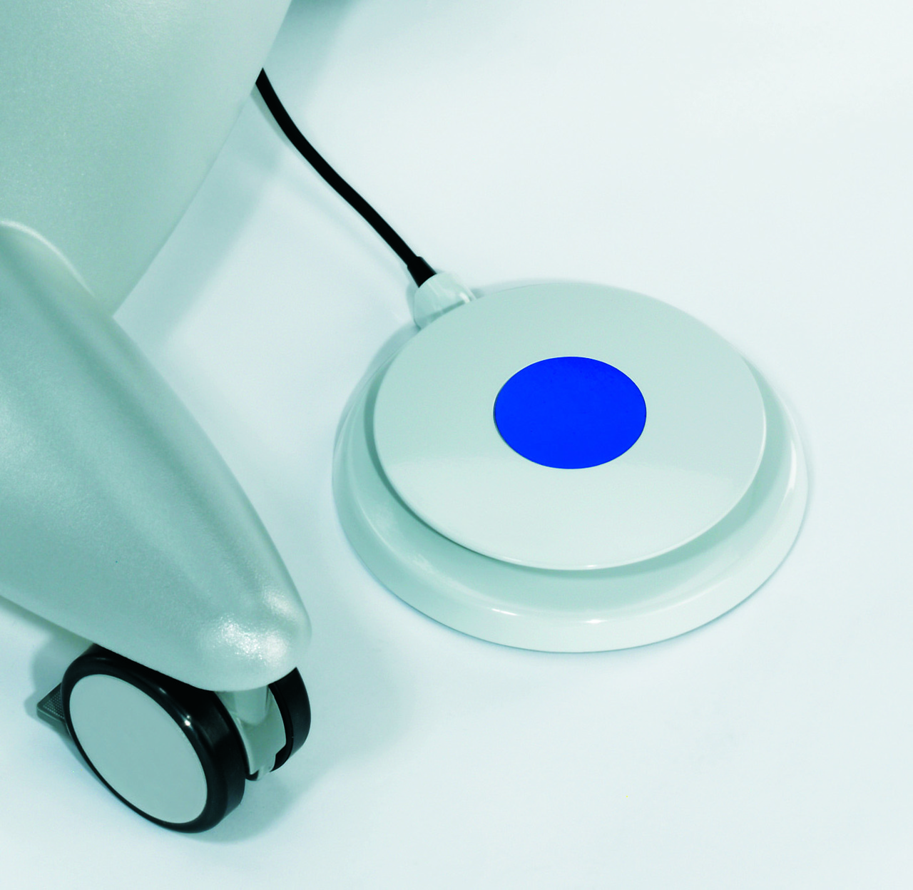 ZWave Pro Foot Pedal Switch with Cable | Zimmer MedizinSystems