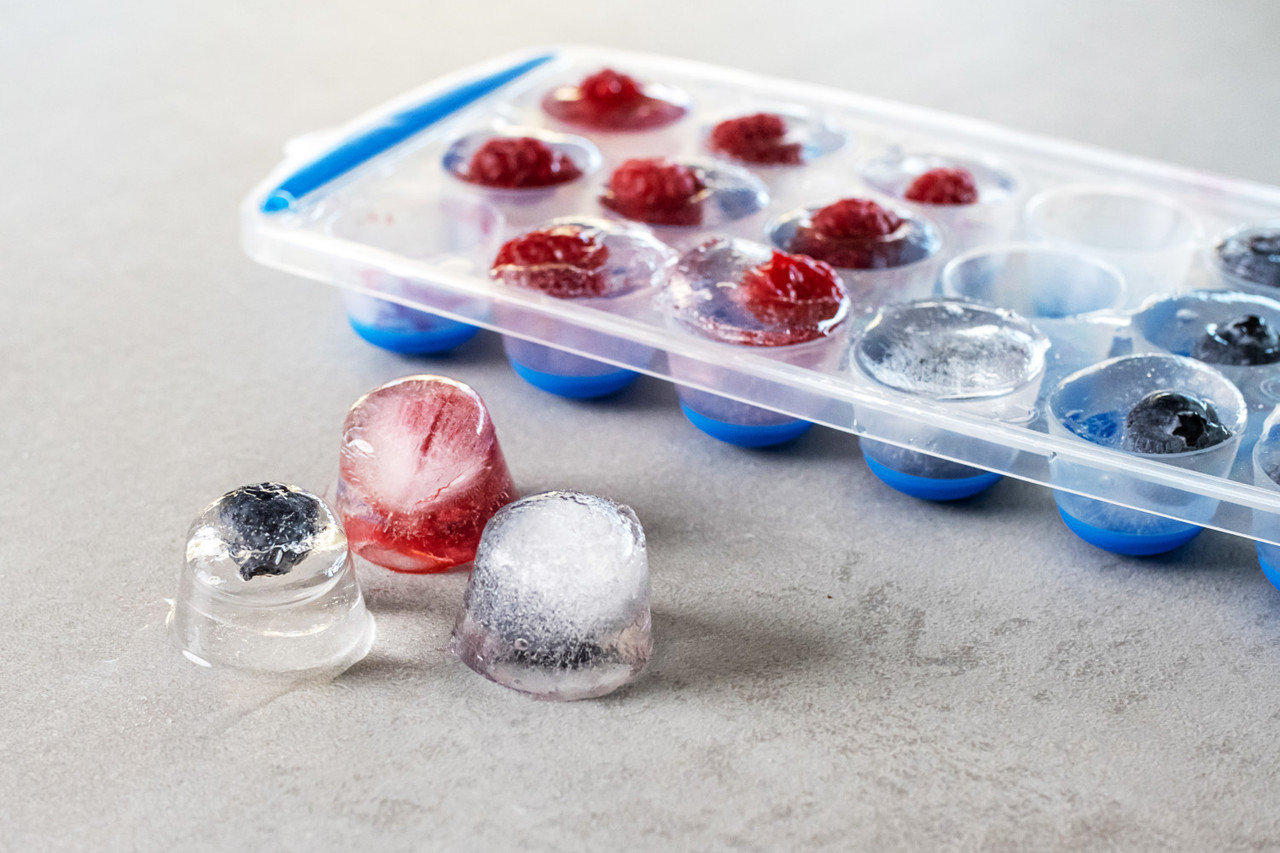 Colourworks Blue Pop Out Flexible Ice Cube Tray - Lifetime Brands Europe