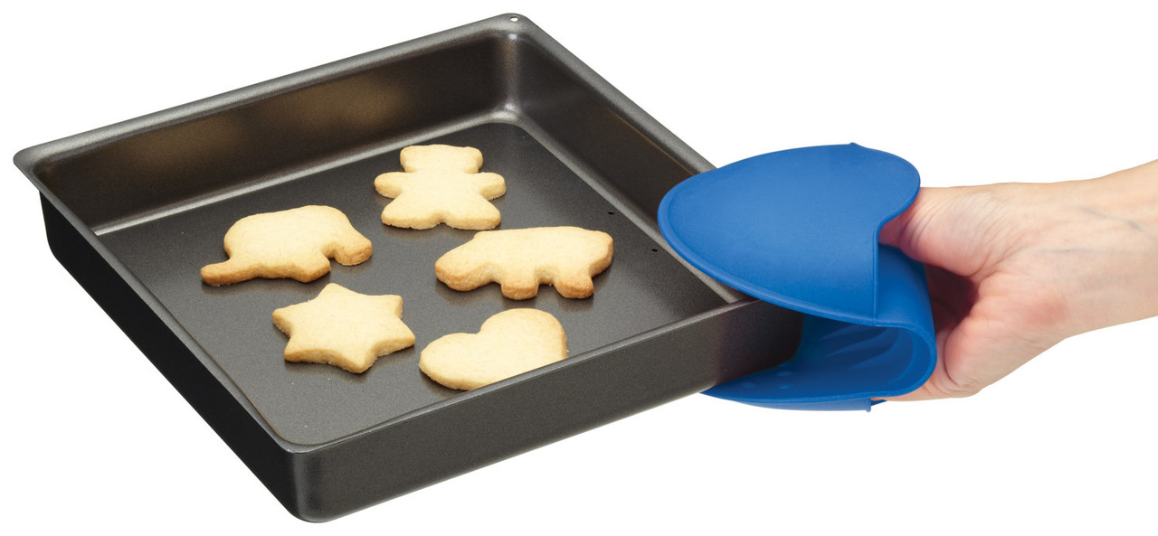 Colourworks Display of 24 Silicone Grab Mitts - Lifetime Brands Europe