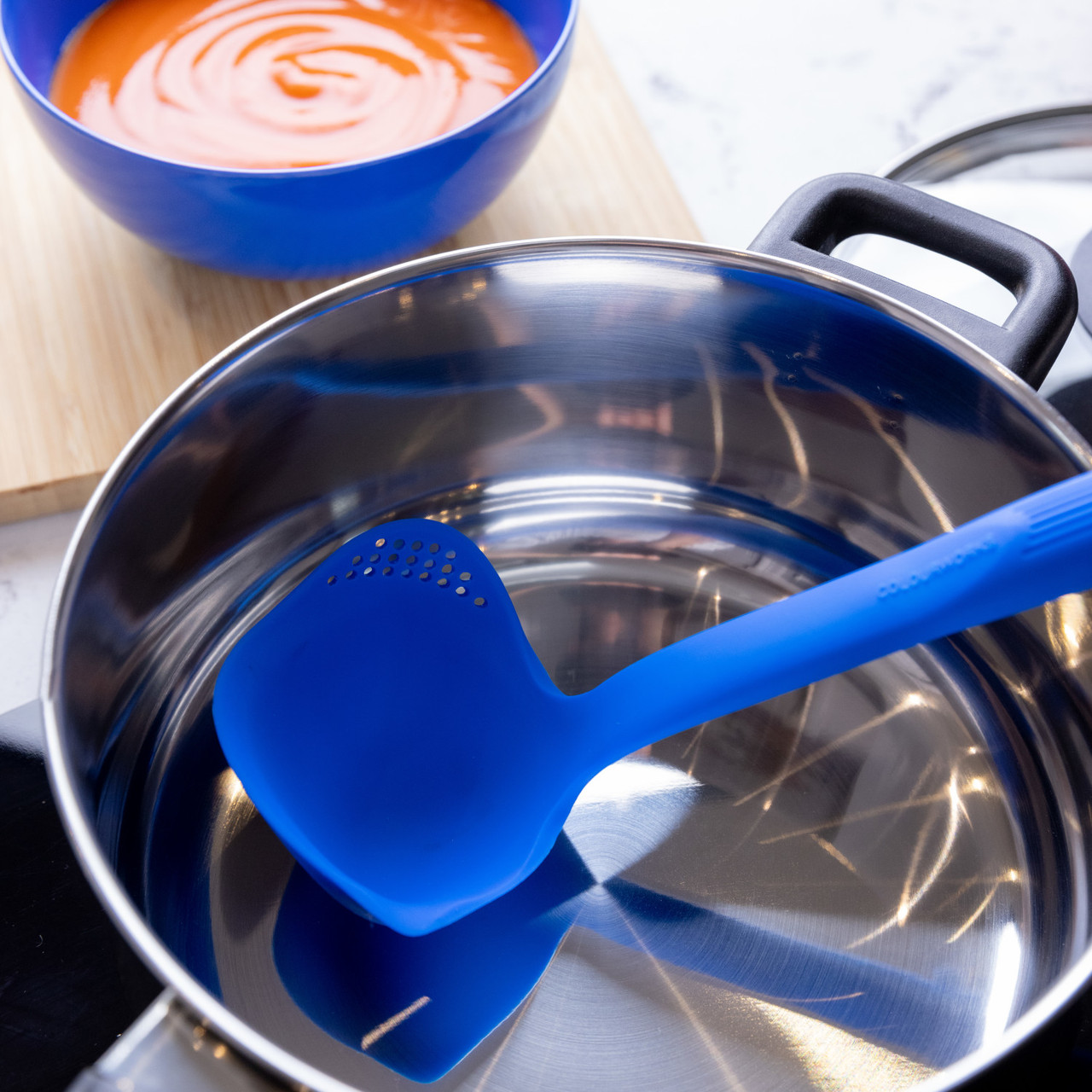 Colourworks Silicone Ladle with Pouring and Straining Lips, Blue ...