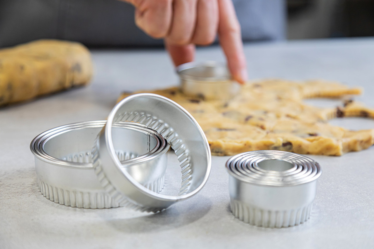 KitchenCraft Eleven Fluted Cutters With Metal Storage Tin - Lifetime ...