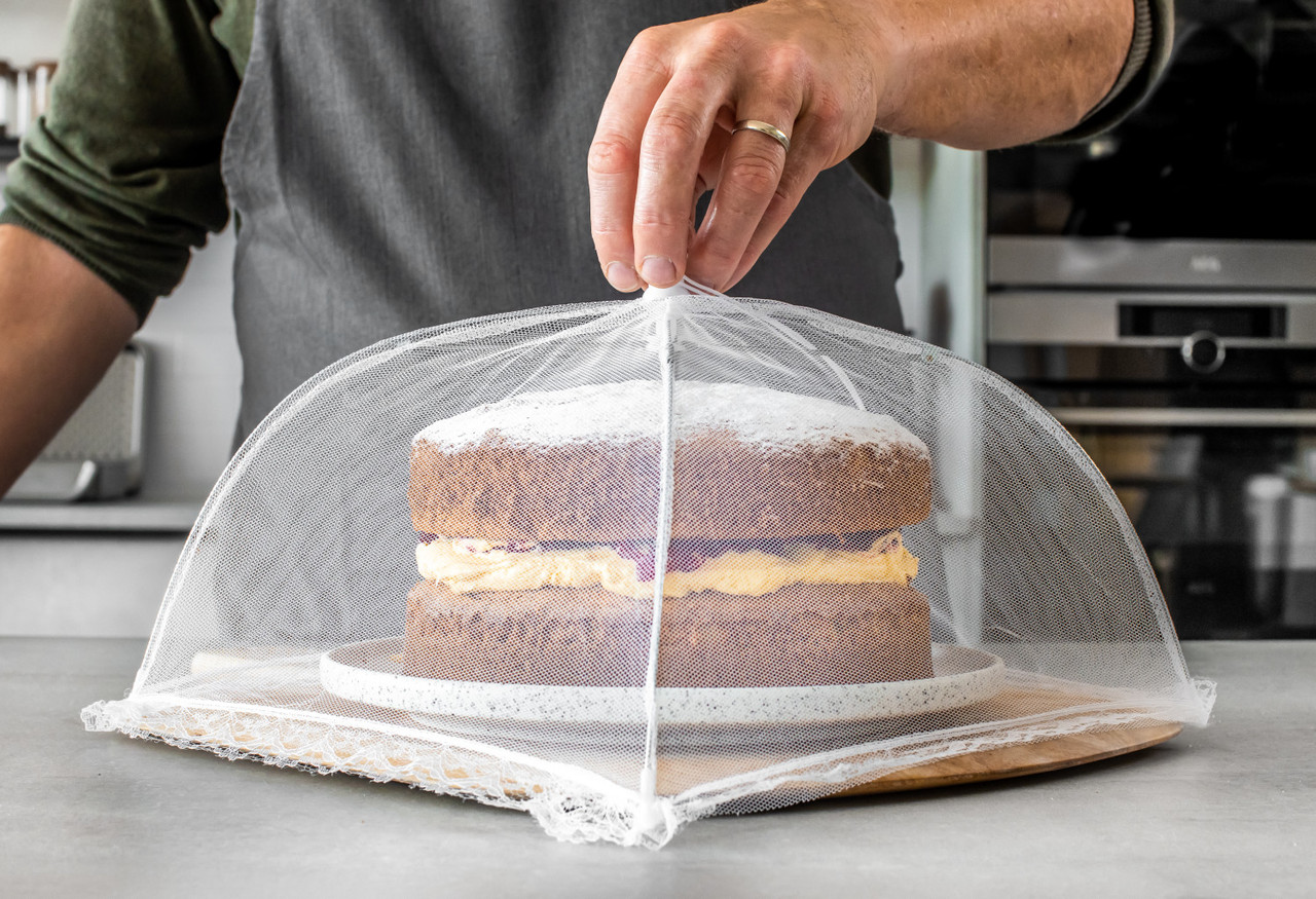KitchenCraft 30cm White Umbrella Food Cover - Lifetime Brands Europe