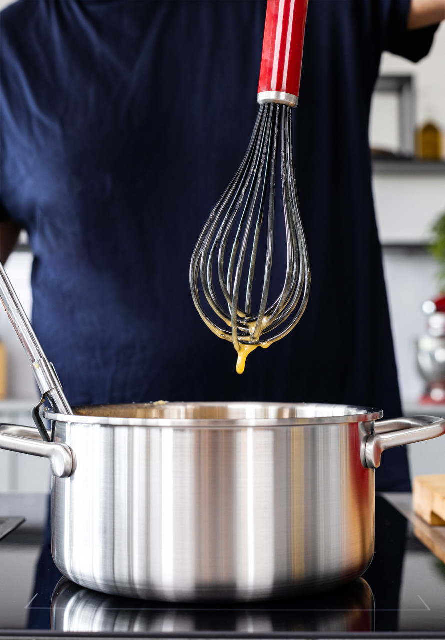 KitchenAid Classic Silicone Whisk – Empire Red - Lifetime Brands Europe