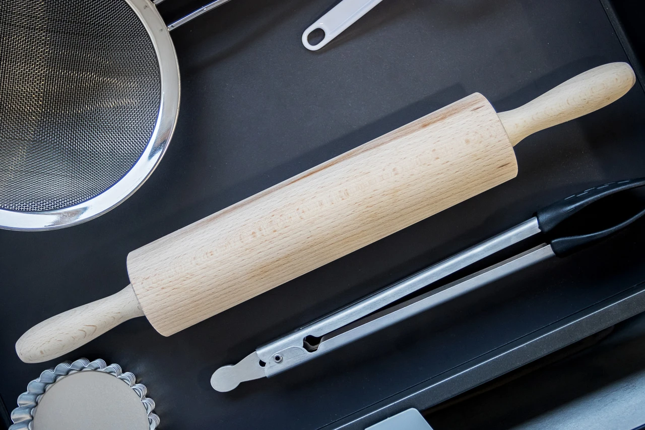 KitchenCraft Beech Wood Revolving 44cm Rolling Pin - Lifetime Brands Europe