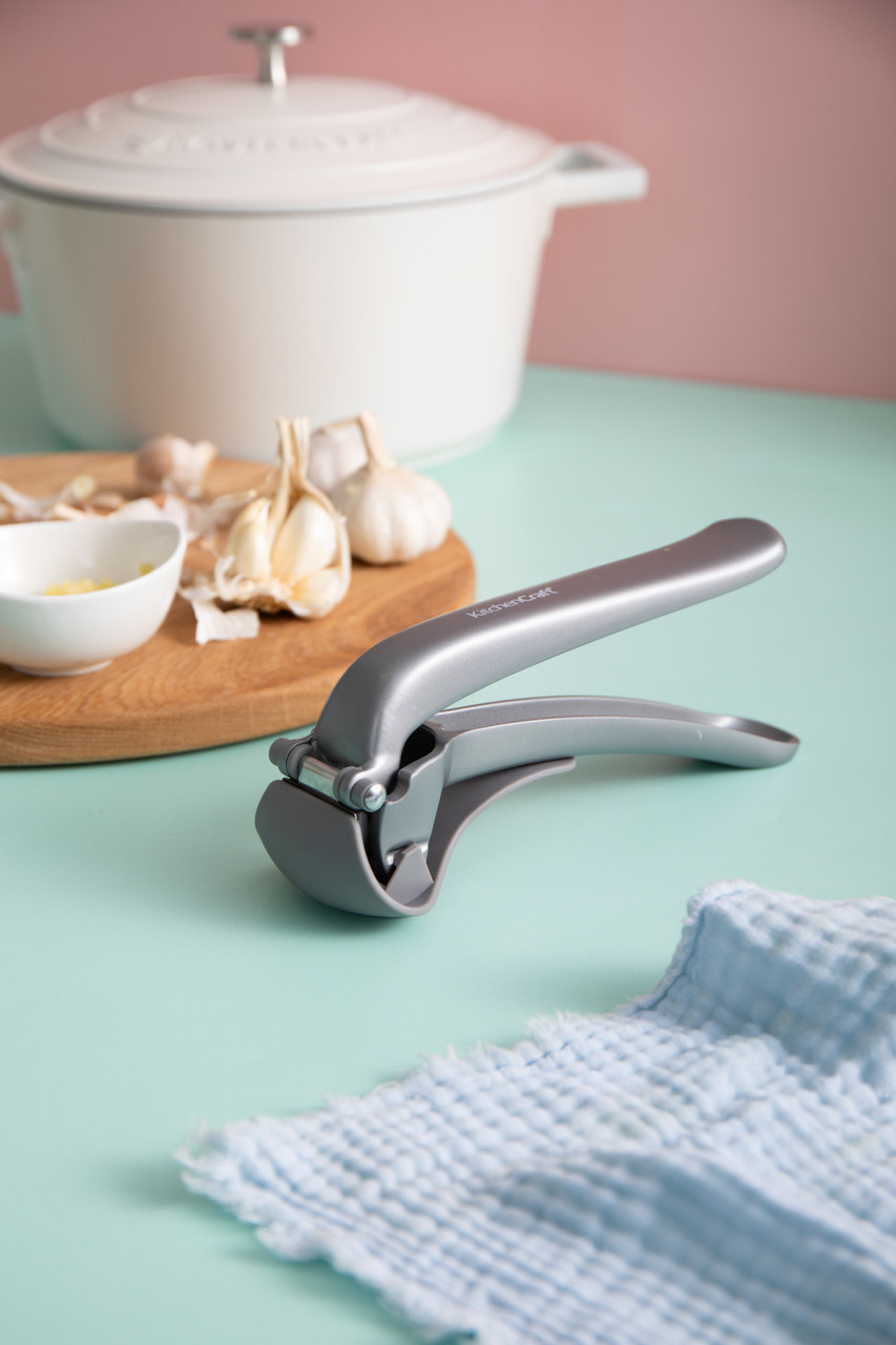KitchenCraft Easy Clean Garlic Press with 360° Opening Mechanism ...