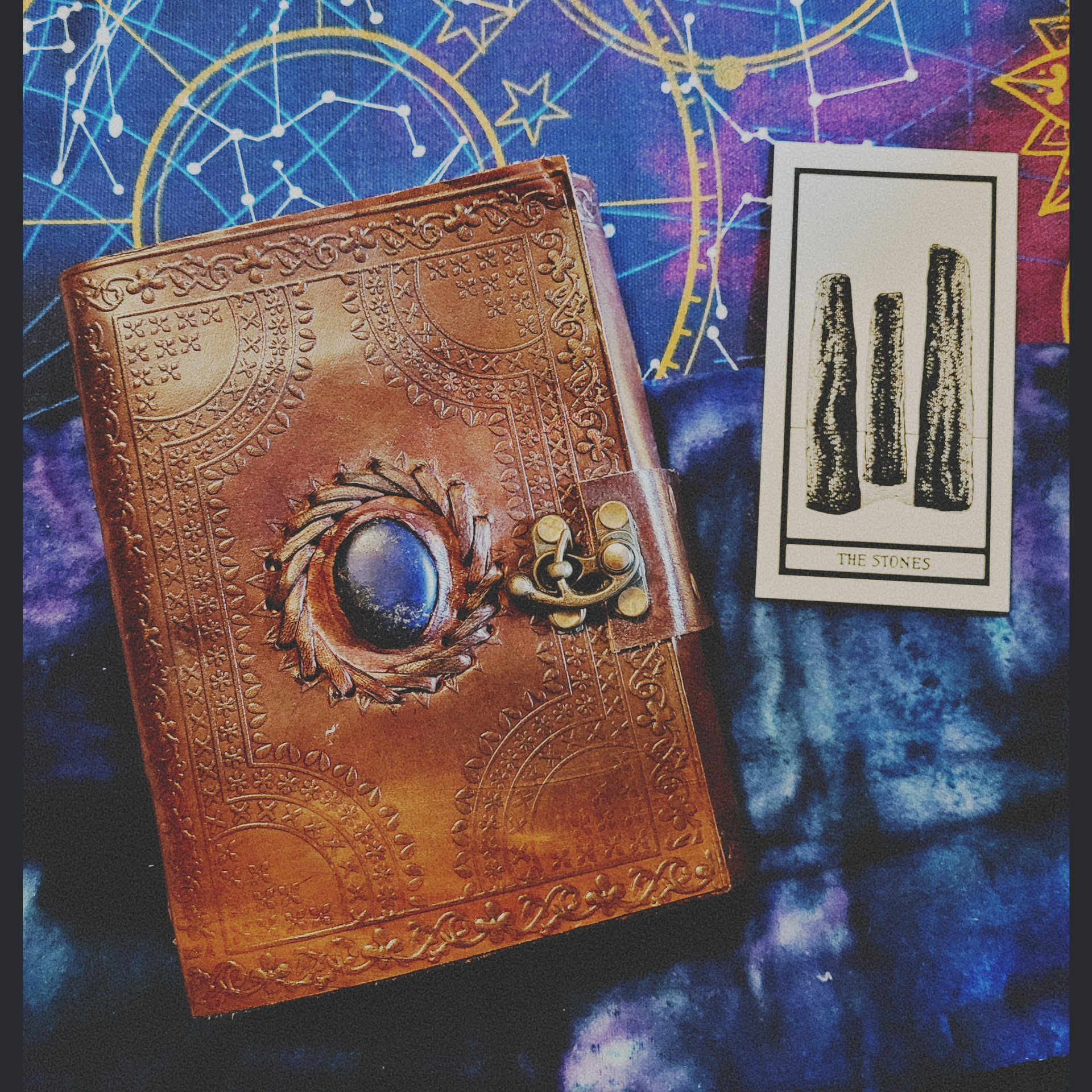 past-present-future-tarot-spread