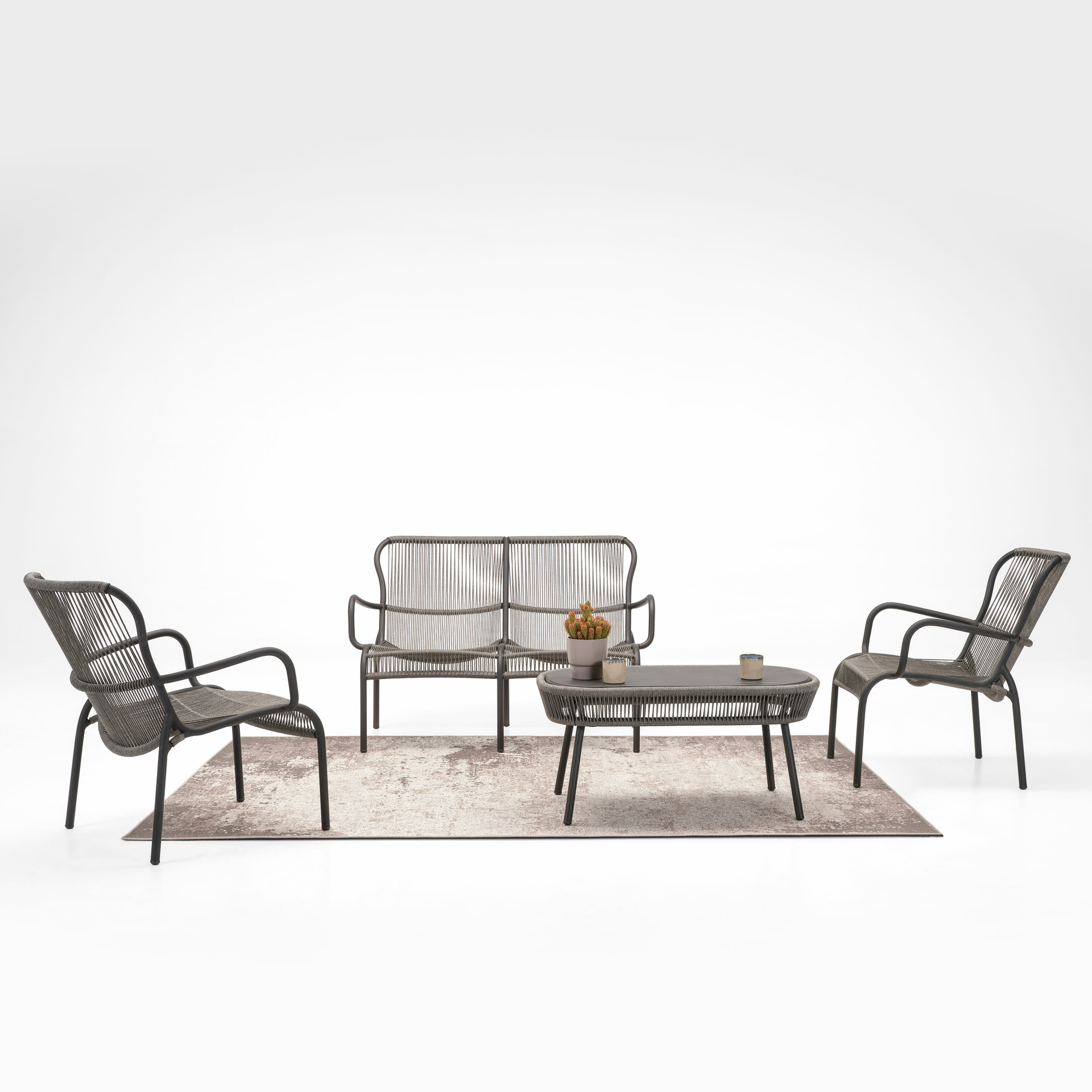 Loop Lounge Chair - Designerie