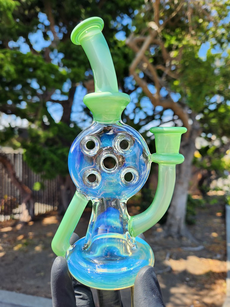 UZZI - Swiss Bubble Dumper Recycler w/ 14mm Female Joint - Chromium ...