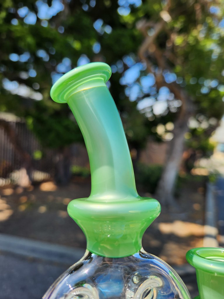UZZI - Swiss Bubble Dumper Recycler w/ 14mm Female Joint - Chromium ...