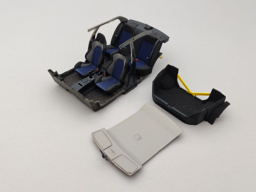 Mitsubishi Lancer EVO VII Yellow - Interior - AUTOart Spares