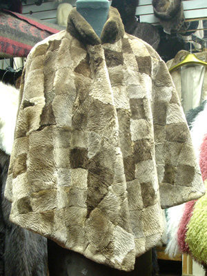 Sheared Beaver Cape - furoutlet