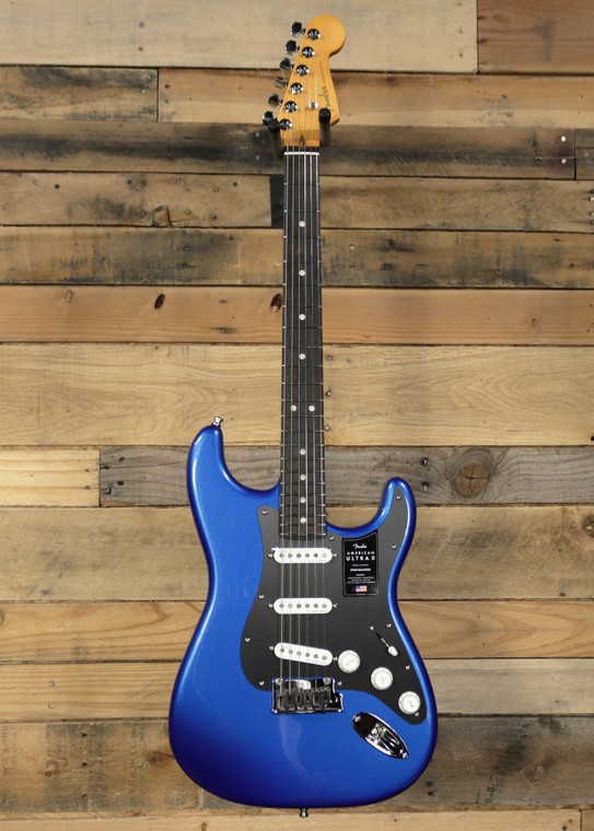 Fender American Ultra II Stratocaster Electric Guitar Noble Blue w/ Case