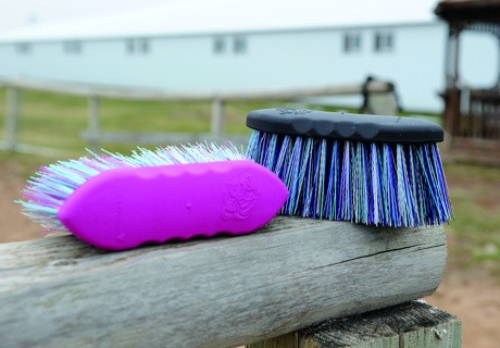Tail Tamer Small Flick Brush