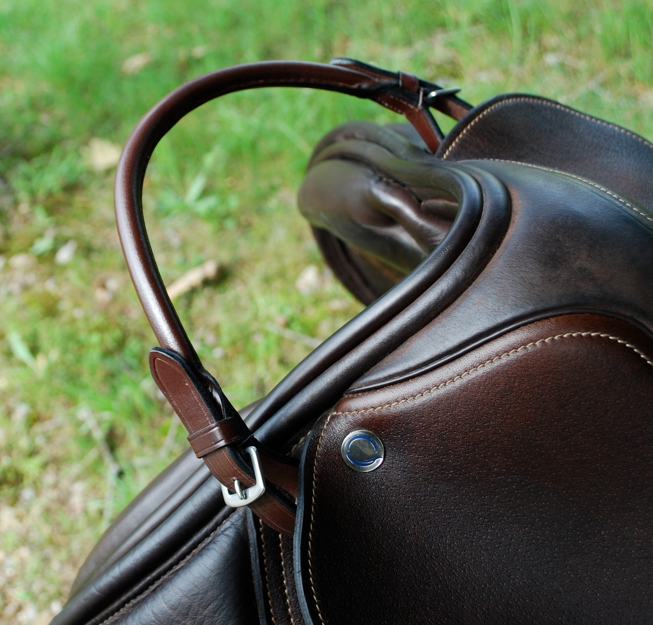 Red Barn Pommel Strap