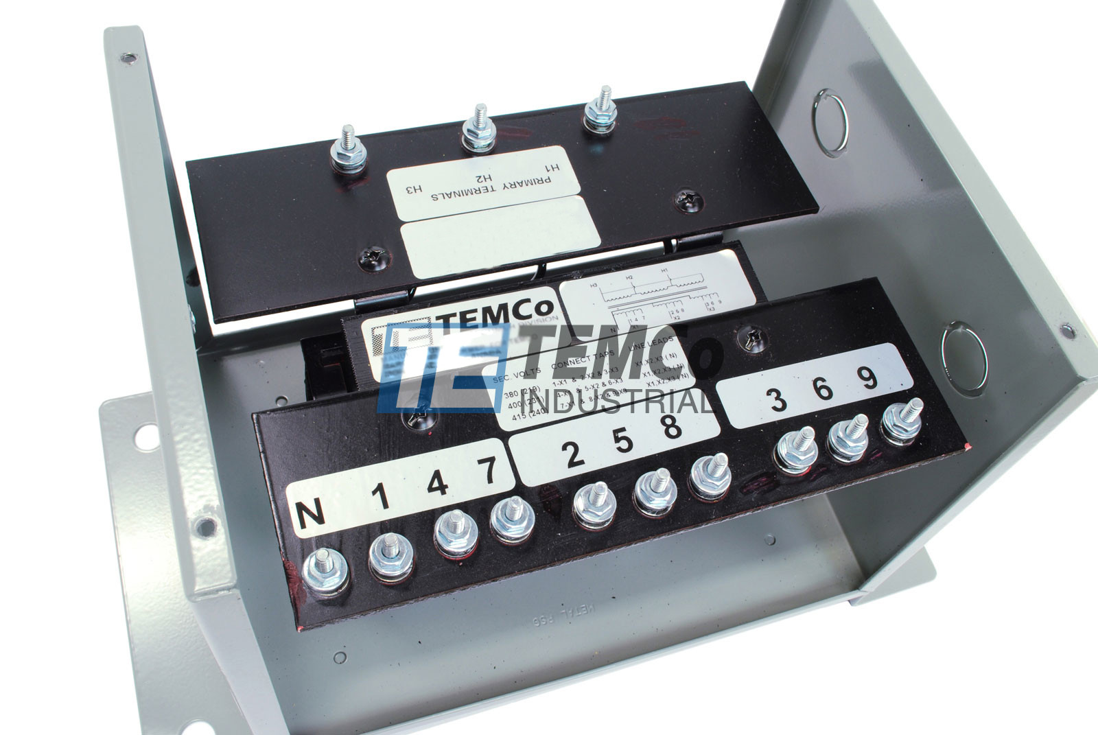 3 Phase - 220 Volts Primary - 400Y/231 Volts Secondary - 750 VA ...