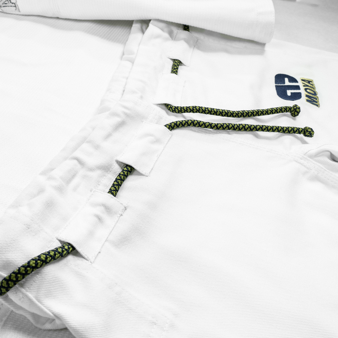 26 FLAGSHIP WHITE KIDS GI - Moya Brand Co.