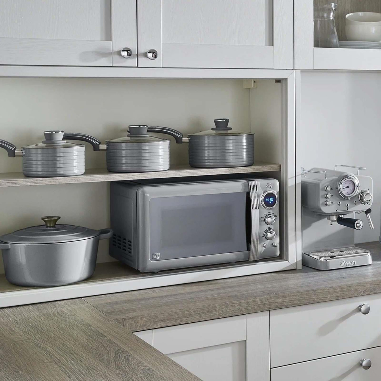 Grey Retro Microwave Oven, 1950's Style, Digital 20L 800W - Swan SM22030GRN