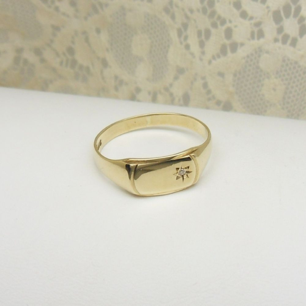 Vintage 9ct gold diamond set signet ring Sheffield 1989 size U