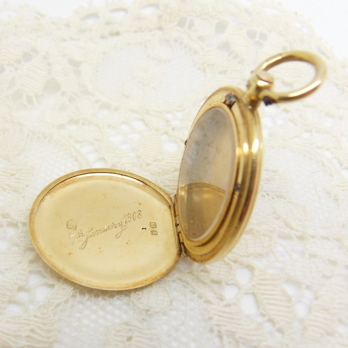 Edwardian 18ct gold pocket watch style locket hallmarked London 1904 ...