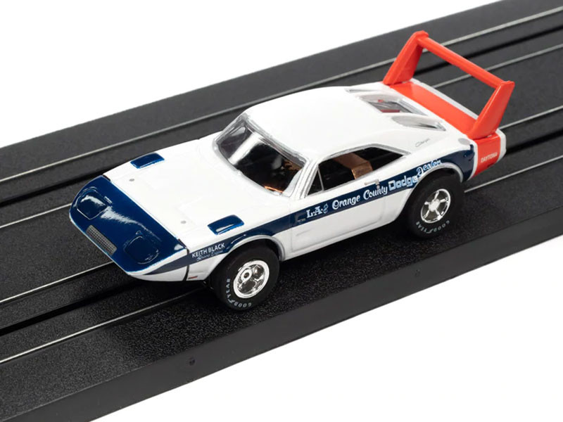 Auto World 1969 Dodge Charger Daytona (White) X-Traction R35 HO Slot Car