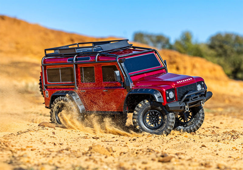 Traxxas TRX-4 Trail RC 4x4 Crawler RTR w/Land Rover Defender Body with ...