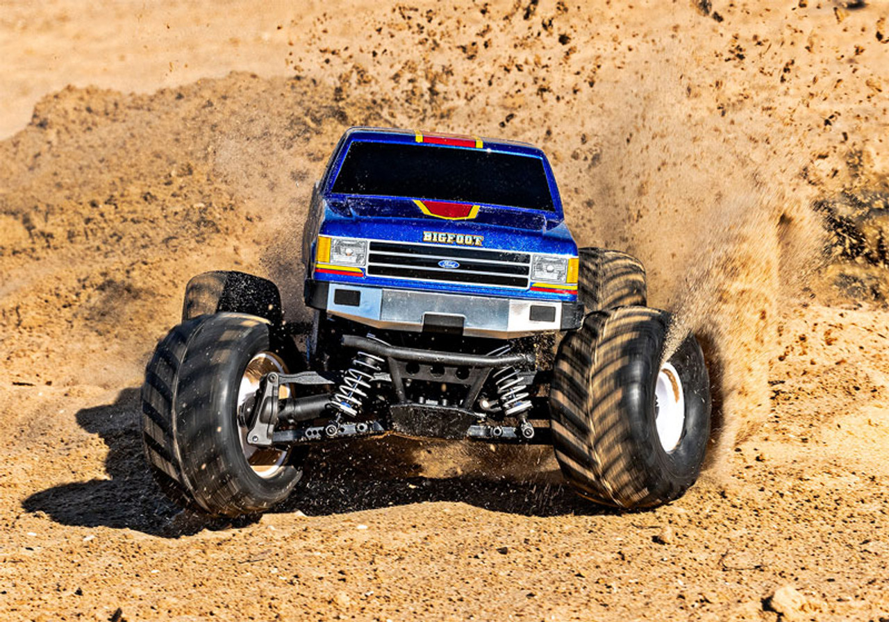 Traxxas BIGFOOT 4X4 Brushless BL-2s RTR Monster Truck & FREE LIPO BATTERY AND USB-C LIPO CHARGER