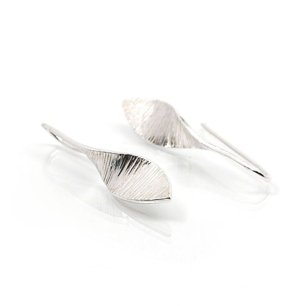 Martina Hamilton Bean Ri Medium Drop Earrings | Kilkenny Design
