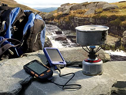 Freeloader Sixer Solar Charger - It Must Be Green