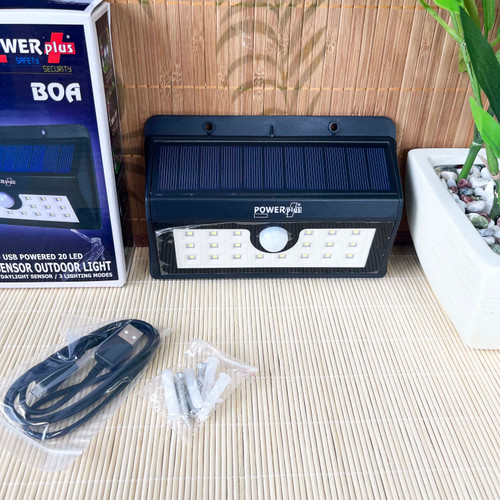 POWERplus Boa Solar / USB PIR Sensor LED Outdoor Light - It Must Be Green
