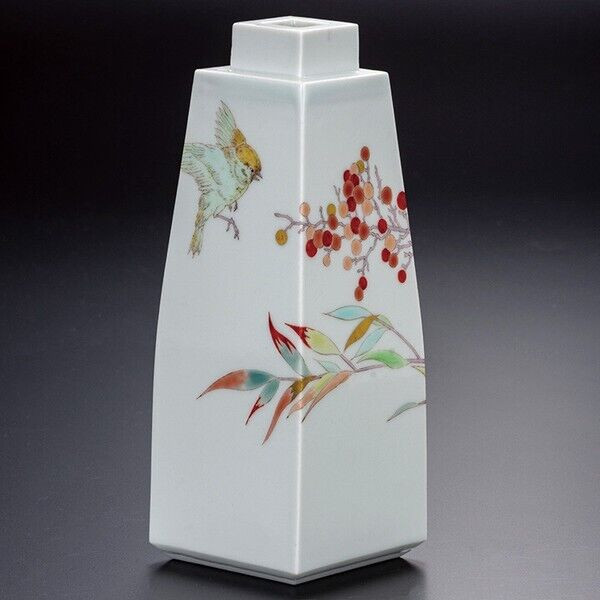 Kutani ware porcelain Yamagishi SeiyaFlower pot Auspicious Nanten Japan