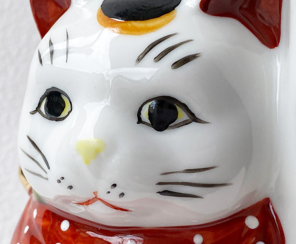 Maneki neko Seto porcelain Japanese lucky cat Long left hands Akae ...