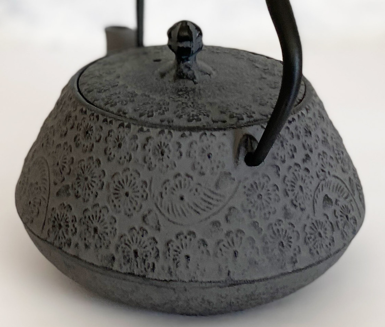 Kyusu Nanbu Tekki Japanese Cast Iron Tea Pot Dobari Sakura 0.5L Black Japan