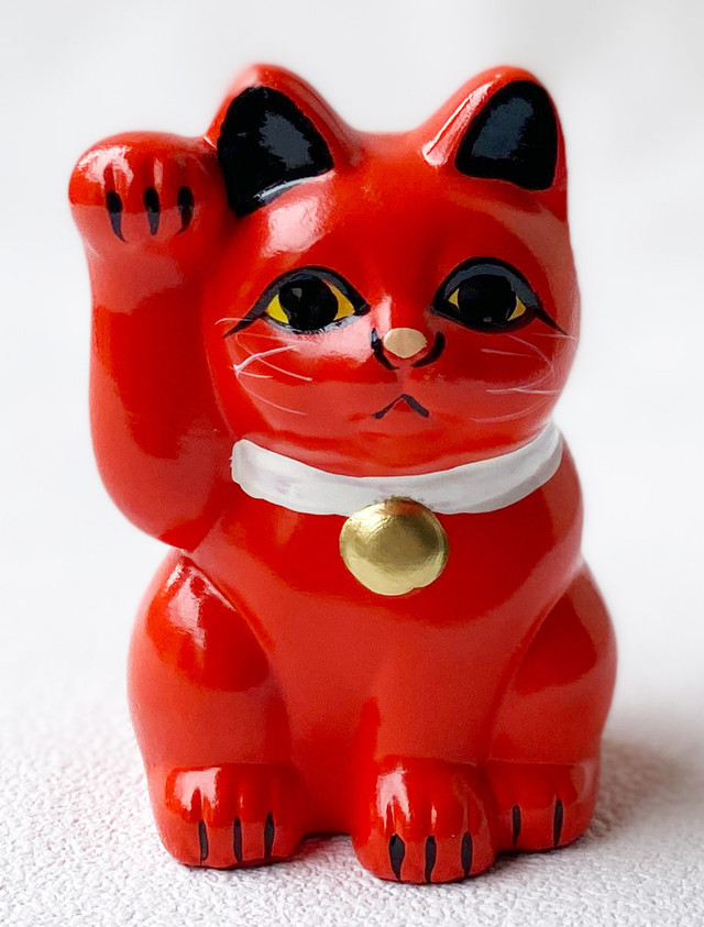 Maneki neko Tokoname yaki Red Japanese Lucky cat Traditional Right hand ...