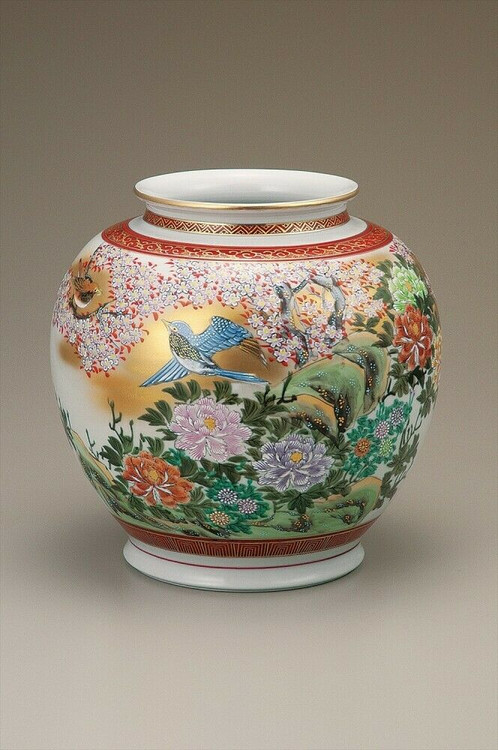 Japan Kutani porcelain Flower Vase Gold Flower and Bird Motif Kacho Japann