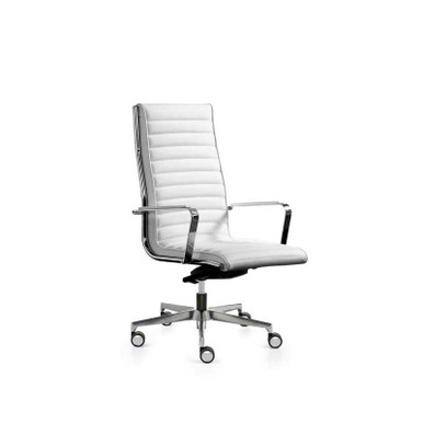 Trinity Swivel High Chair : Style and Durability Product