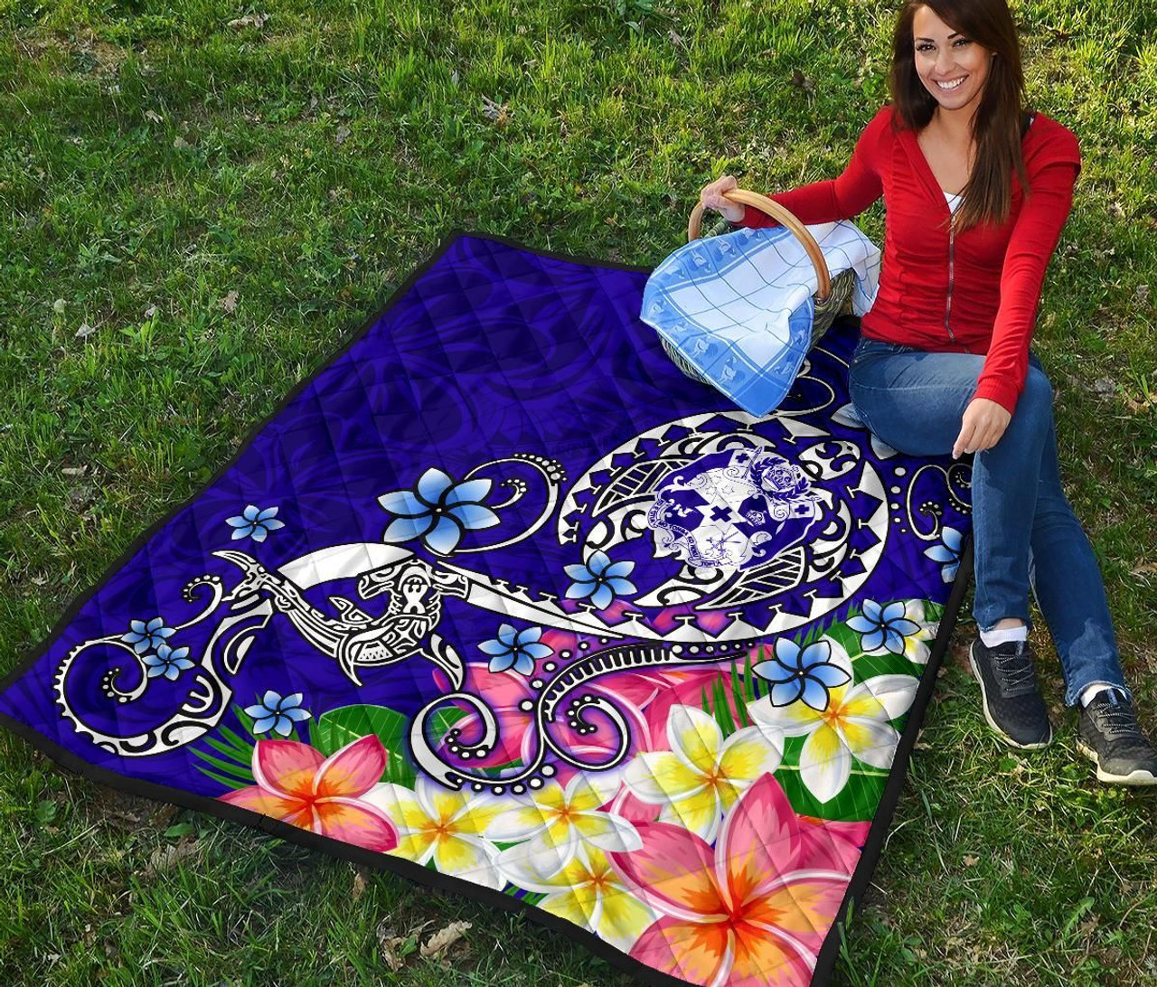 Tonga Premium Quilt Turtle Plumeria Blue