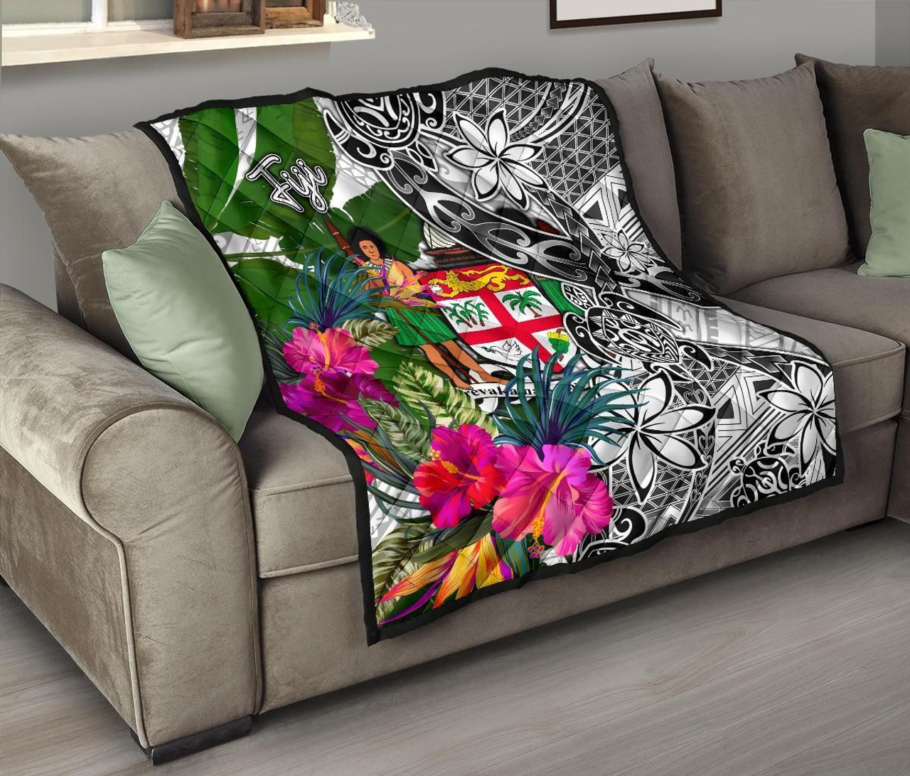 Fiji Premium Quilt White Turtle Plumeria Banana Leaf Crest